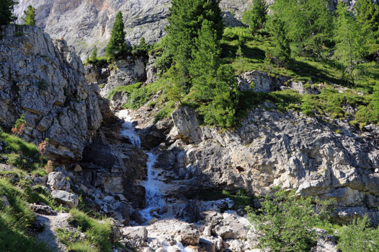Hike rond de imposante Sassolungo/Langkofel - Hiken is tof!